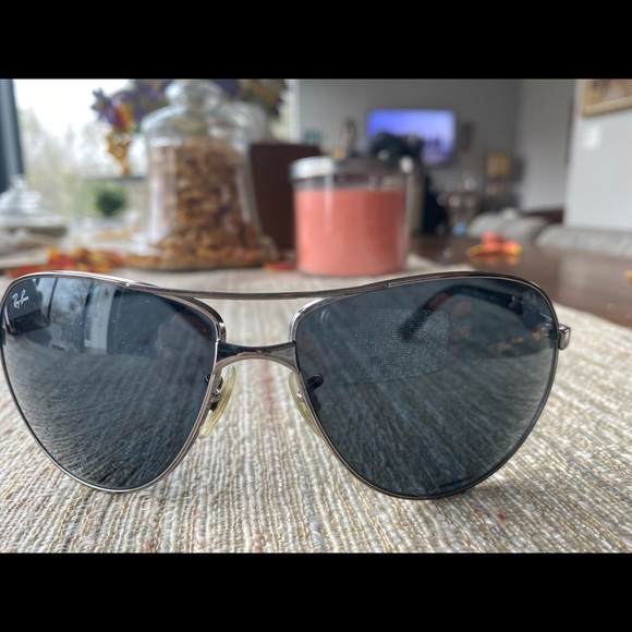 Accessories | Ray Ban Pilot Sunglasses | Poshmark
